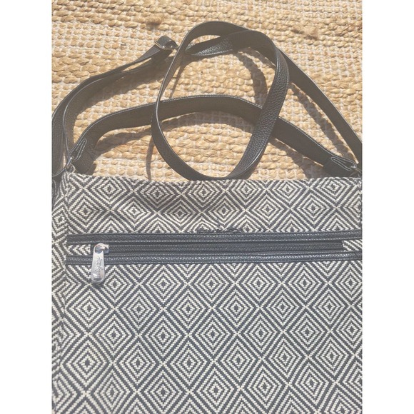 thirty-one | Bags | Thirty One Aztec Crossbody | Poshmark